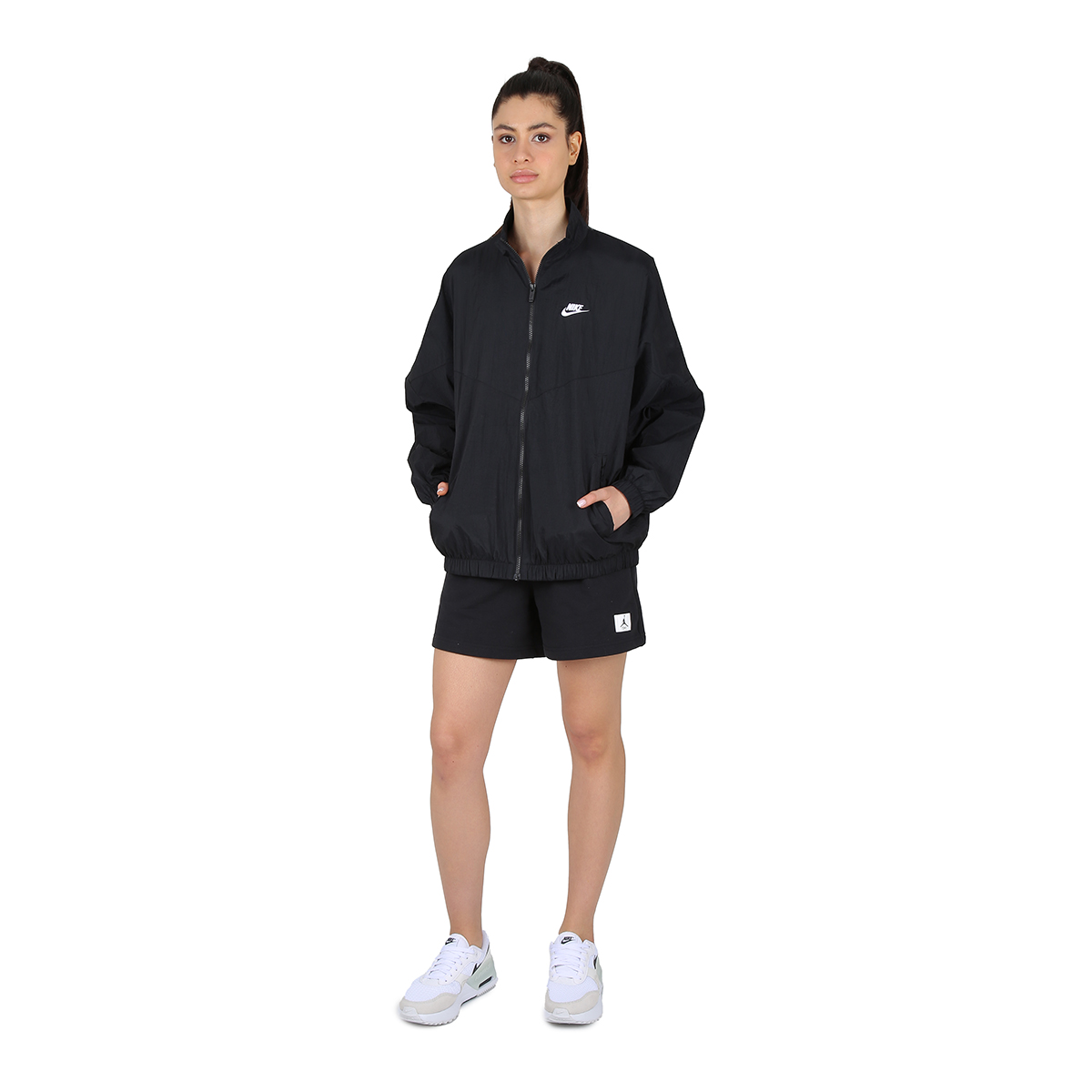 Campera Urbana Nike Sportswear Essential Windrunner Mujer | Dexter