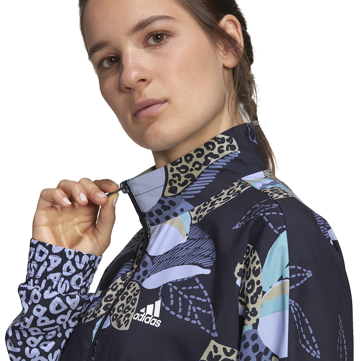 Campera Urbana adidas Farm Rio Print Relaxed Mujer | Dexter
